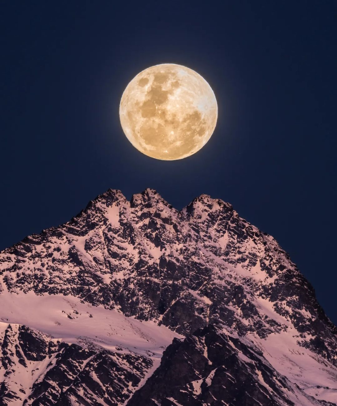 Full Moon Rising Over The Remarkables New Zealand 1 by @AJAstroPhoto ...
