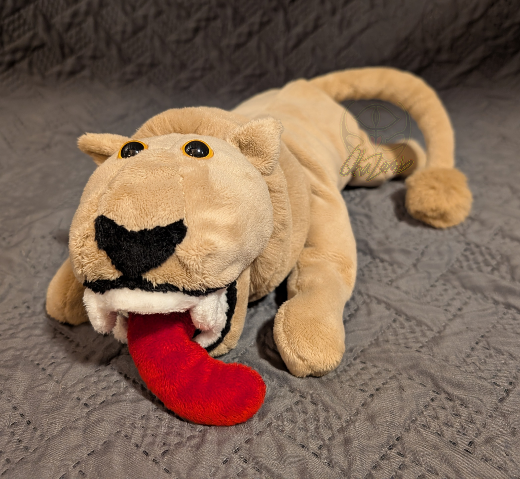 Lion of Gripsholm Castle plush by @qhazomb – Sheezy.Art